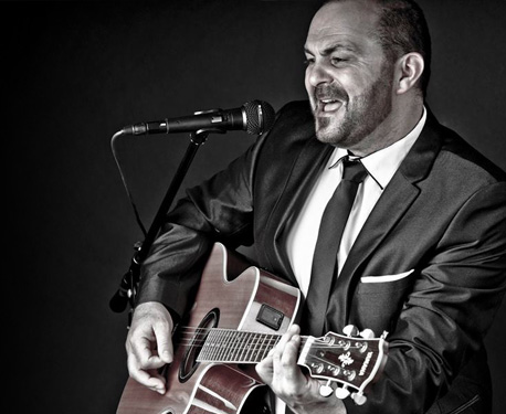 Shaun Perry , Renowned Live singer and musician